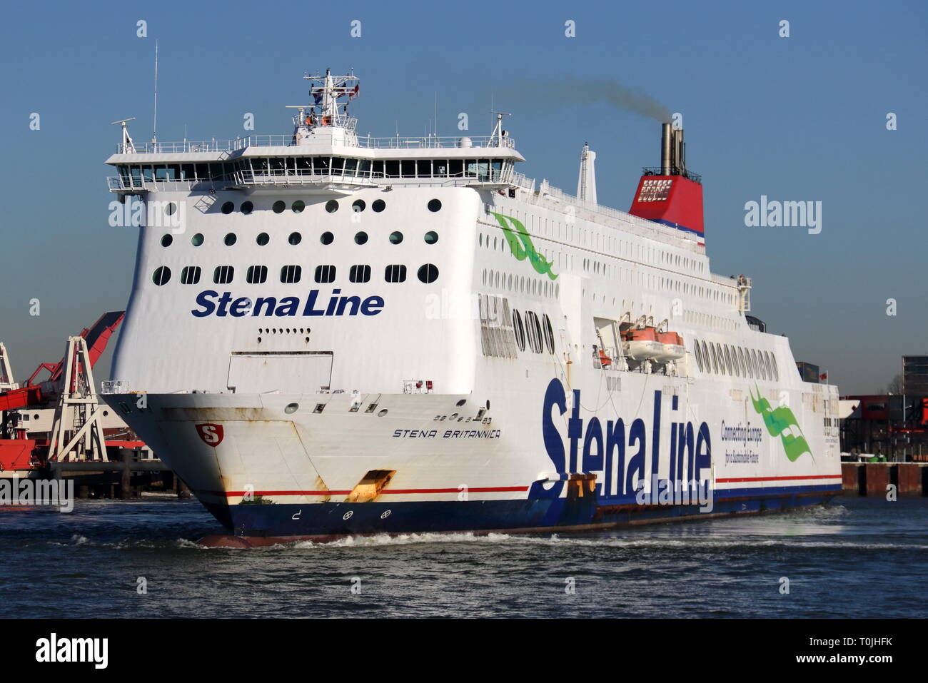 The car ferry Stena Britannica leaves the port of Rotterdam on 15.02. ...