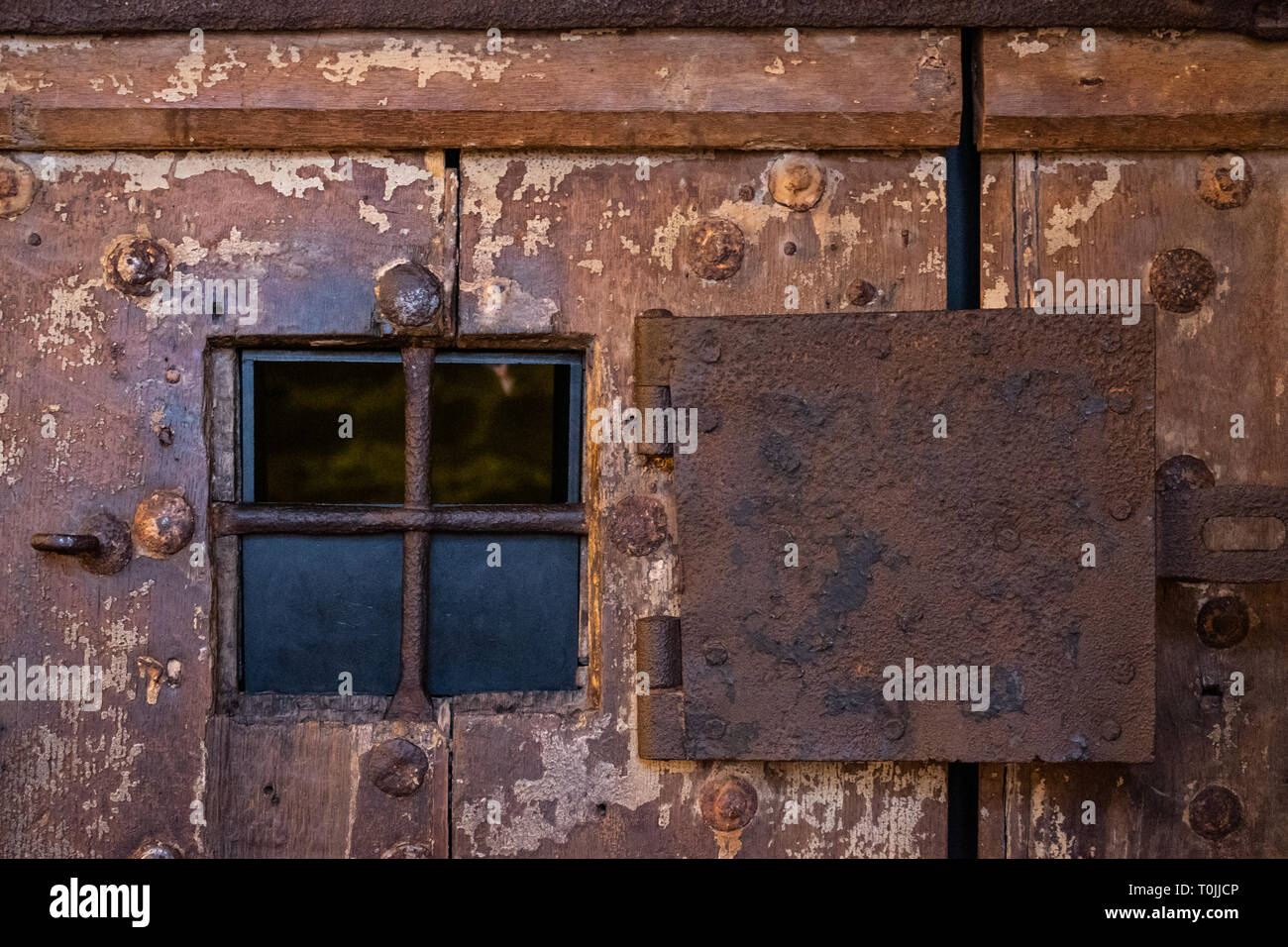 Medieval prison cell door hi-res stock photography and images - Alamy