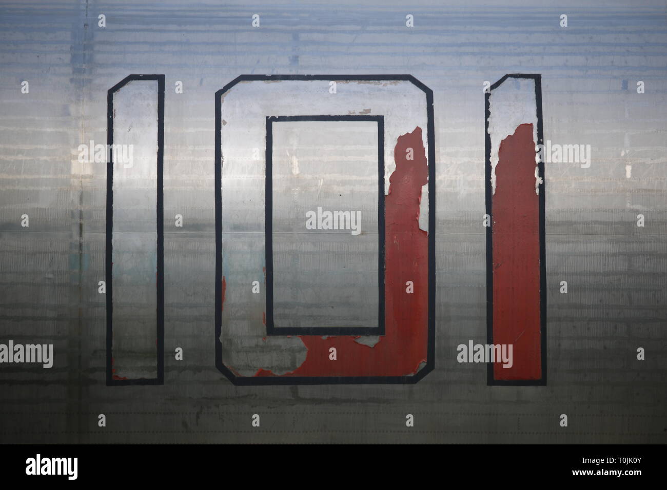 101 Metal Aircraft number Stock Photo - Alamy