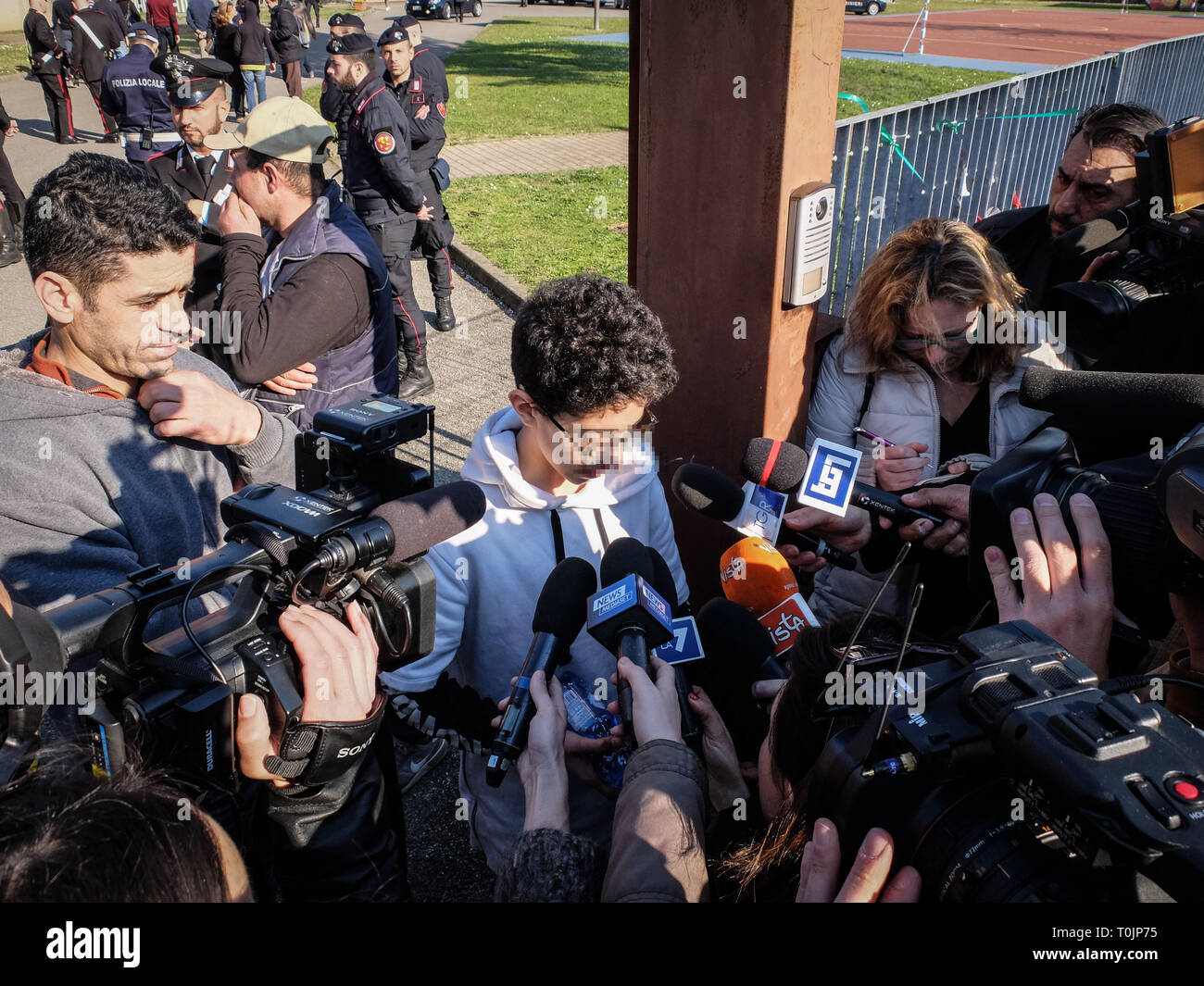 Scuola bus hi-res stock photography and images - Alamy