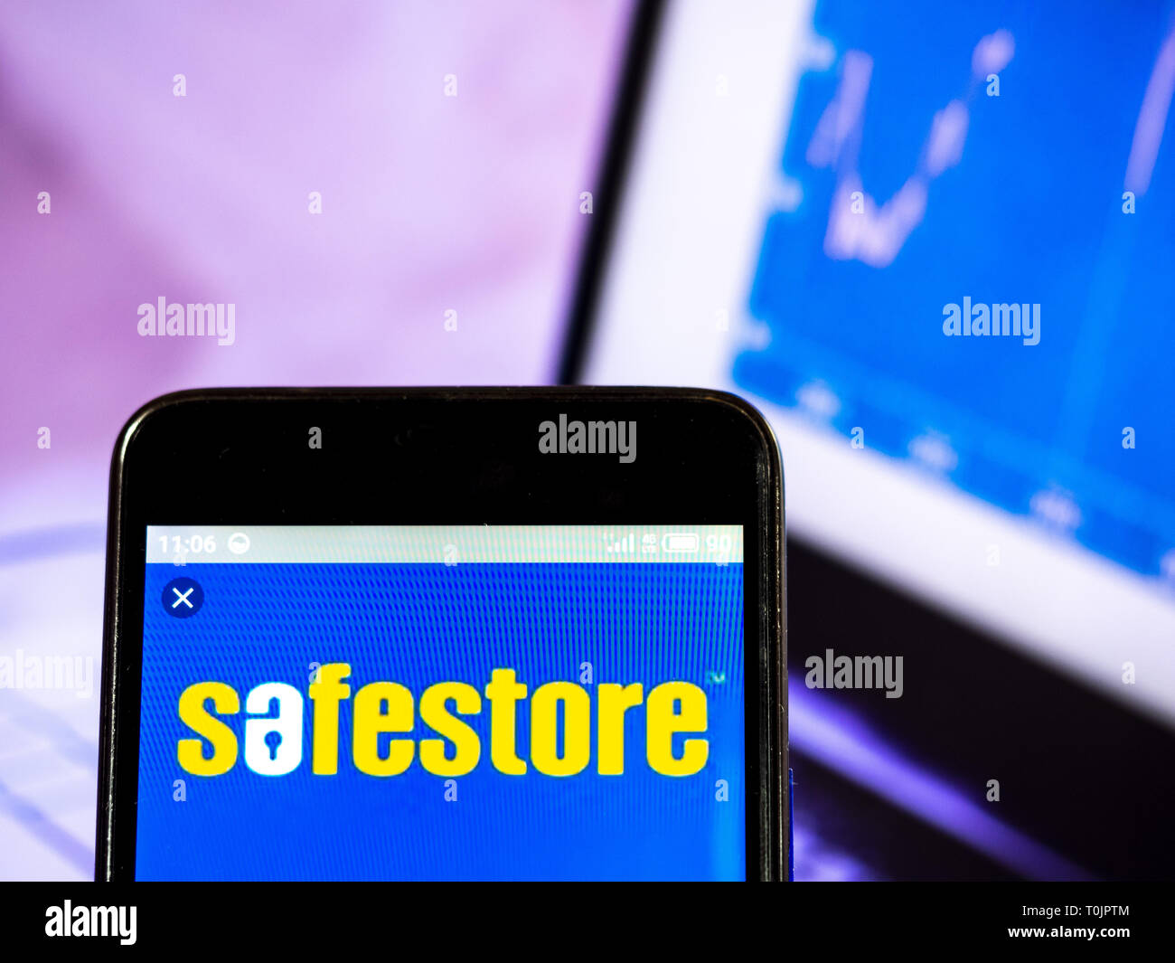 Safestore logo hi-res stock photography and images - Alamy