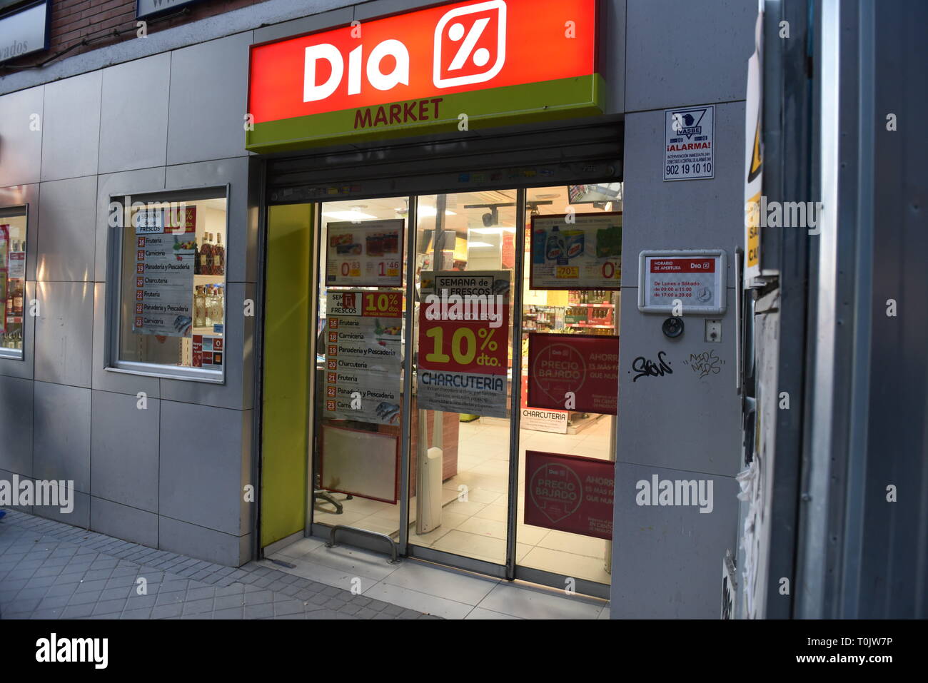 2019 410 jpg hi-res stock photography and images - Alamy