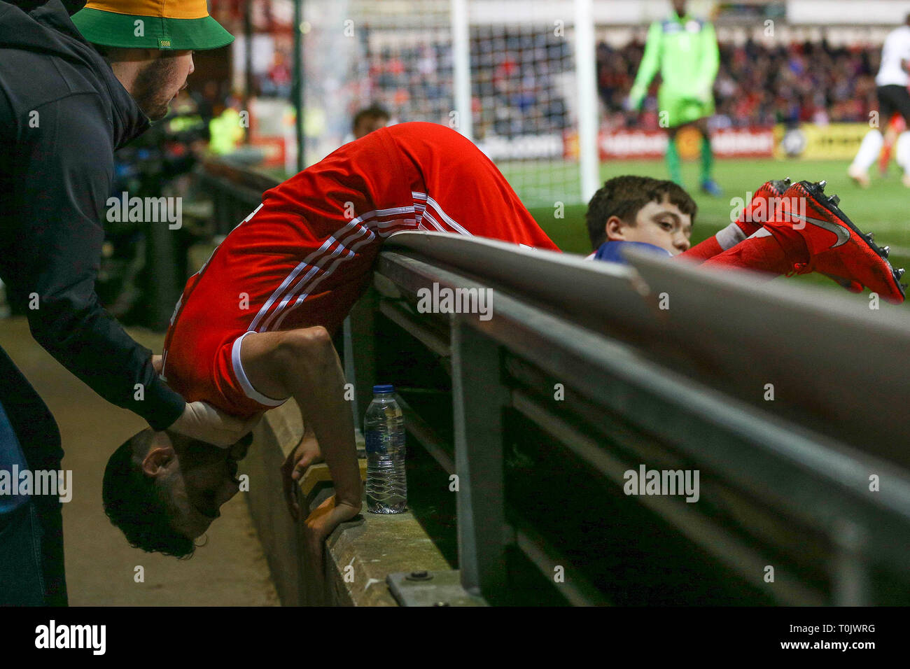 Hoardings football hi-res stock photography and images - Alamy