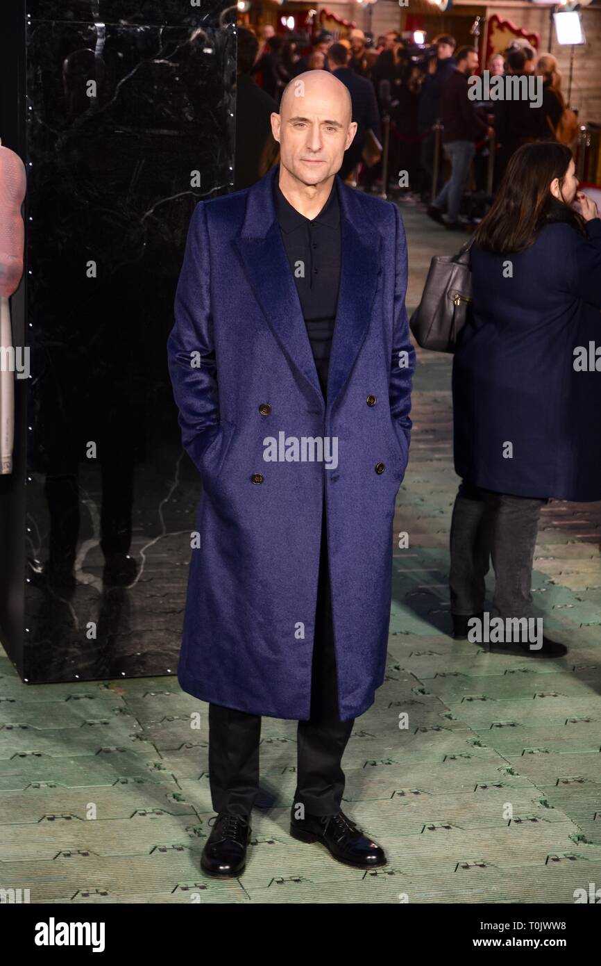Actor mark strong hi-res stock photography and images - Alamy