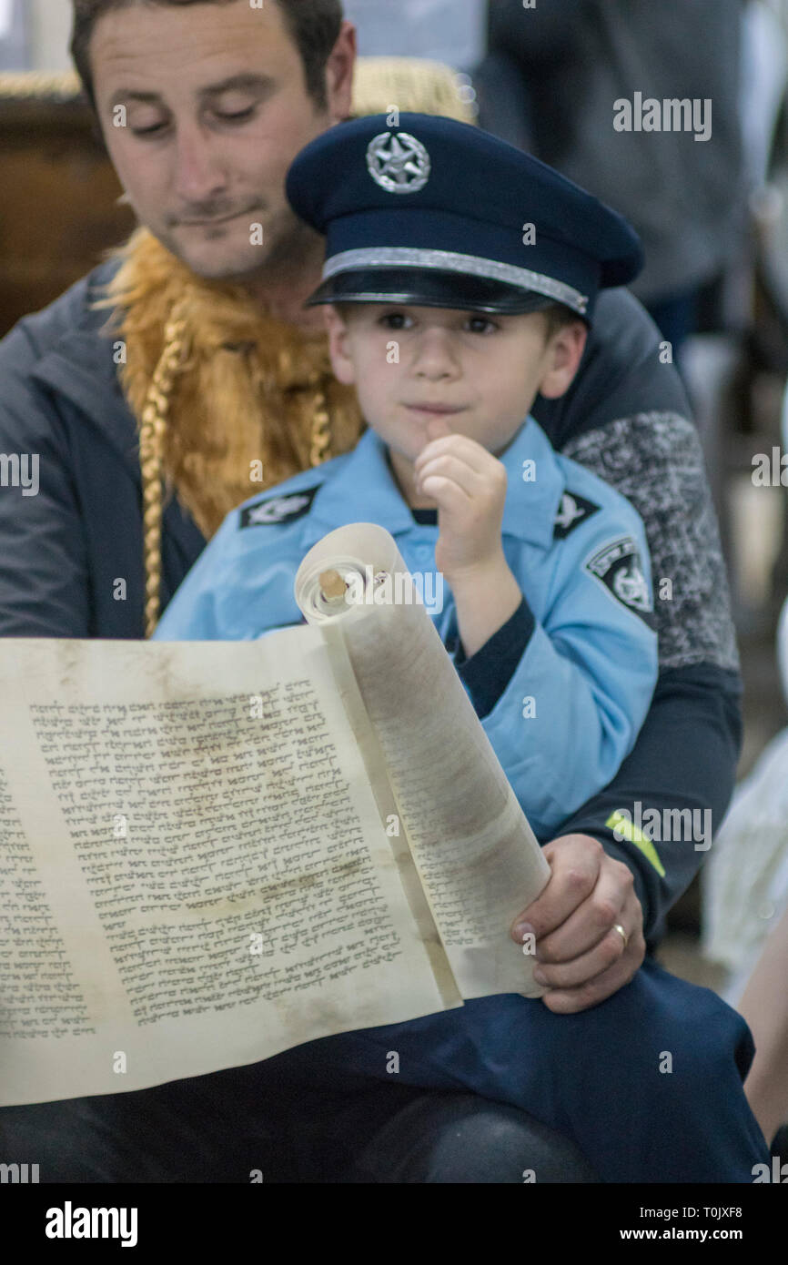 Elkana, Israel. 20th Mar, 2019. The Reading of the Scroll of Esther at ...