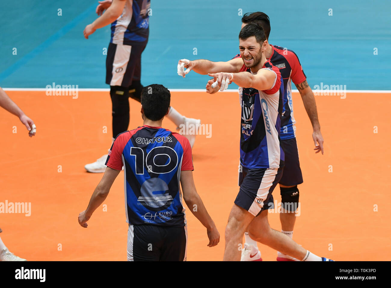 Simone buti hi-res stock photography and images - Alamy