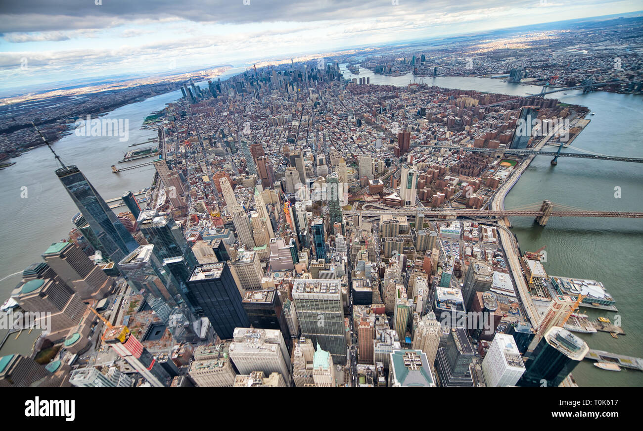 Wide angle aerial view of Downtown Manhattan, Brooklyn and Manhattan ...