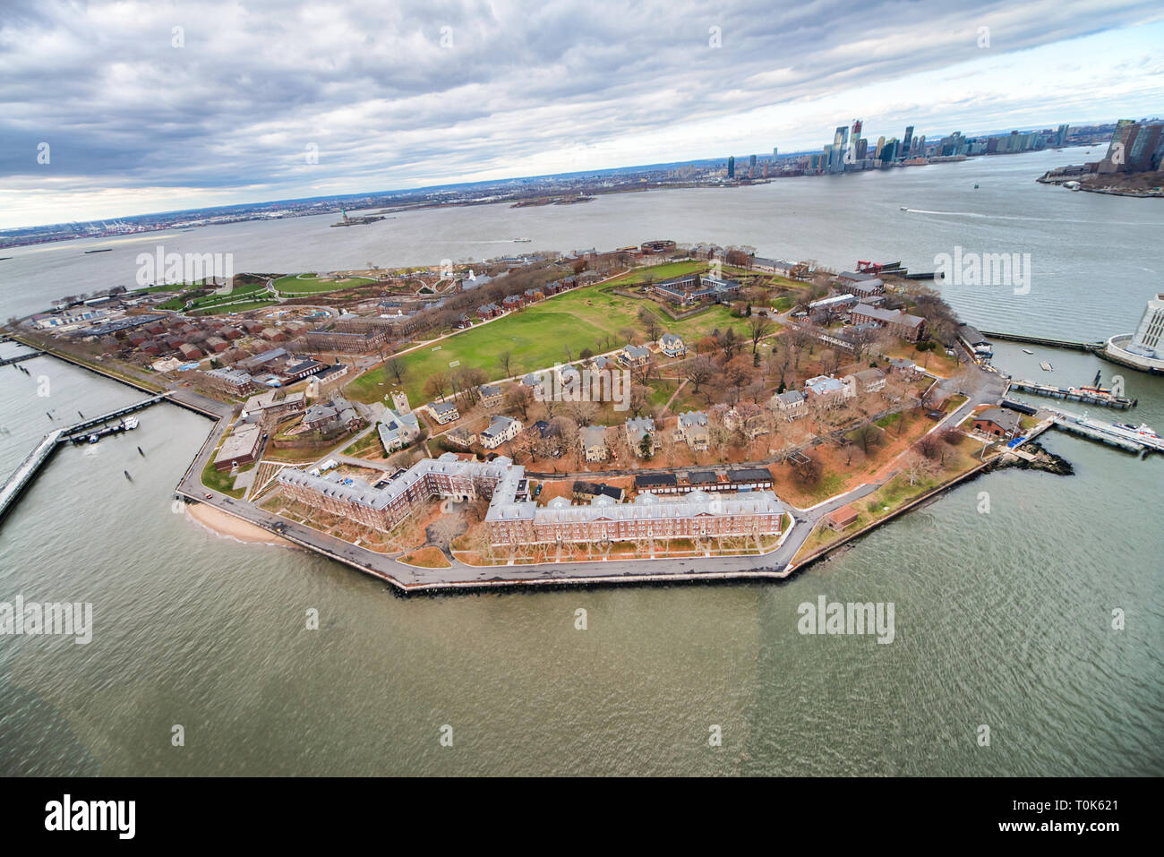 Governors island aerial hi-res stock photography and images - Alamy
