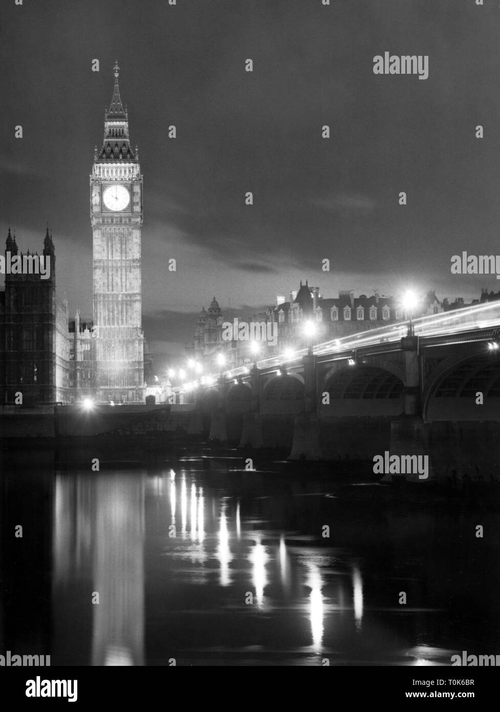 London bridge 1960s hi-res stock photography and images - Alamy