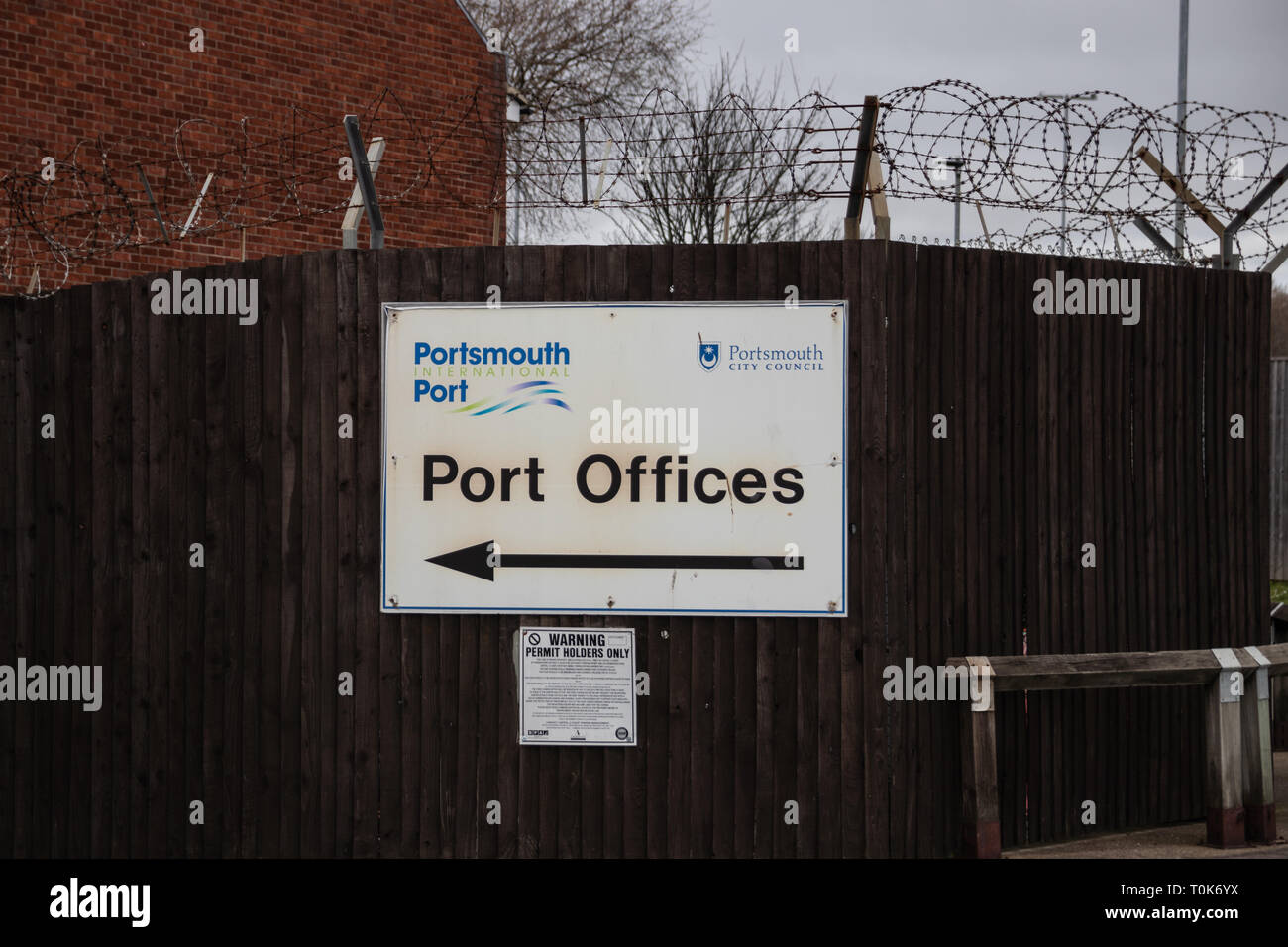 Portsmouth port offices sign Stock Photo - Alamy