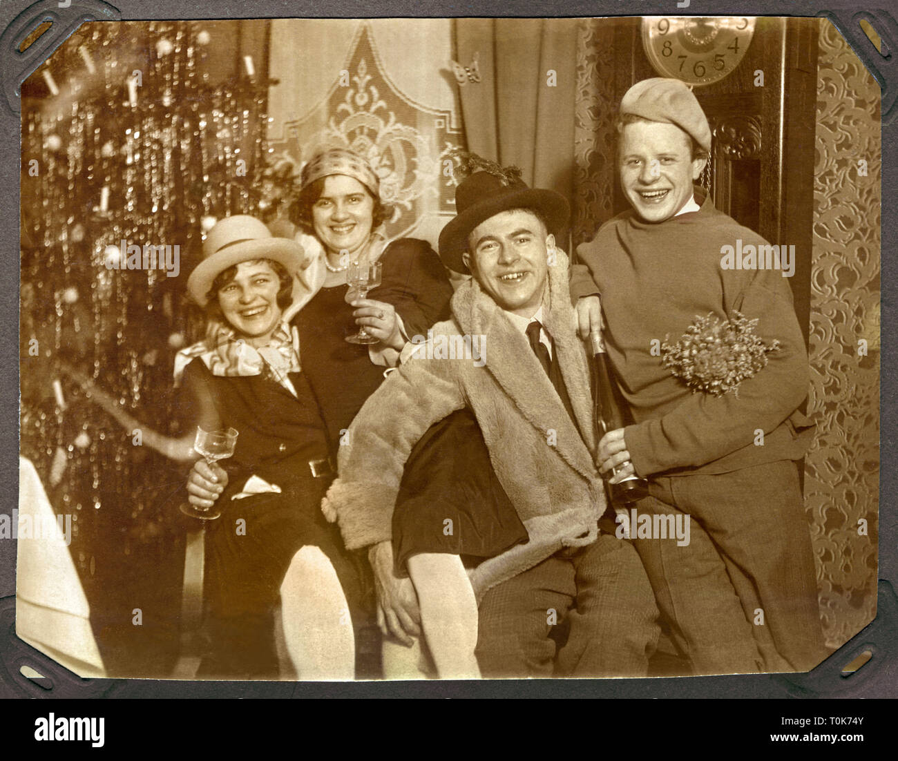 1928 year hi-res stock photography and images - Alamy