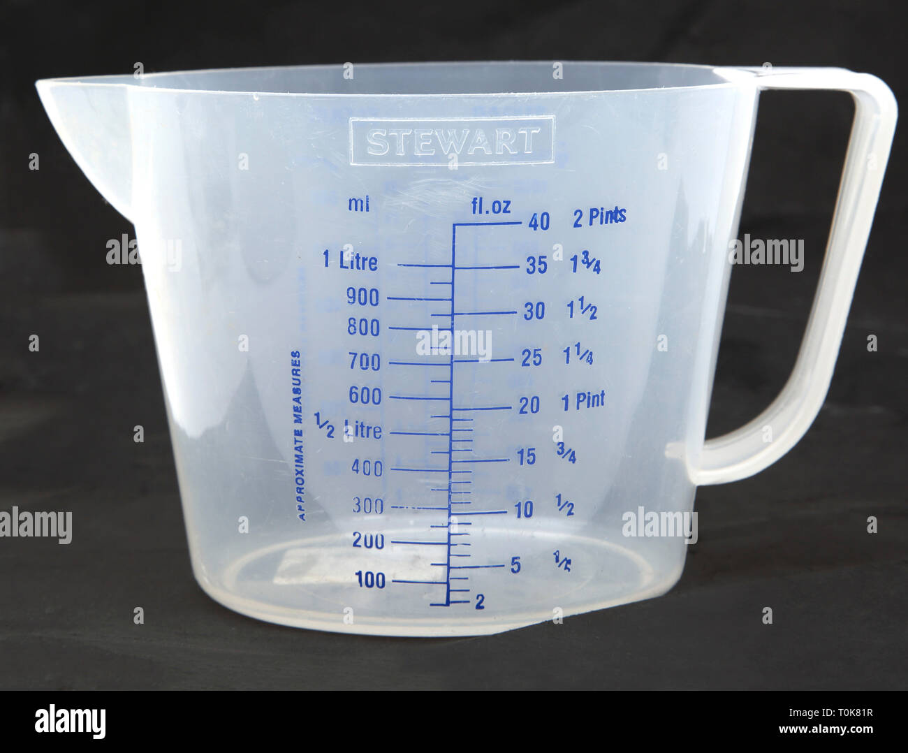 Stewart 2 Pints 1 Litre Plastic Measuring Jug Stock Photo Alamy Stewart 2 Pints 1 Litre Plastic Measuring Jug Stock Photo Alamy