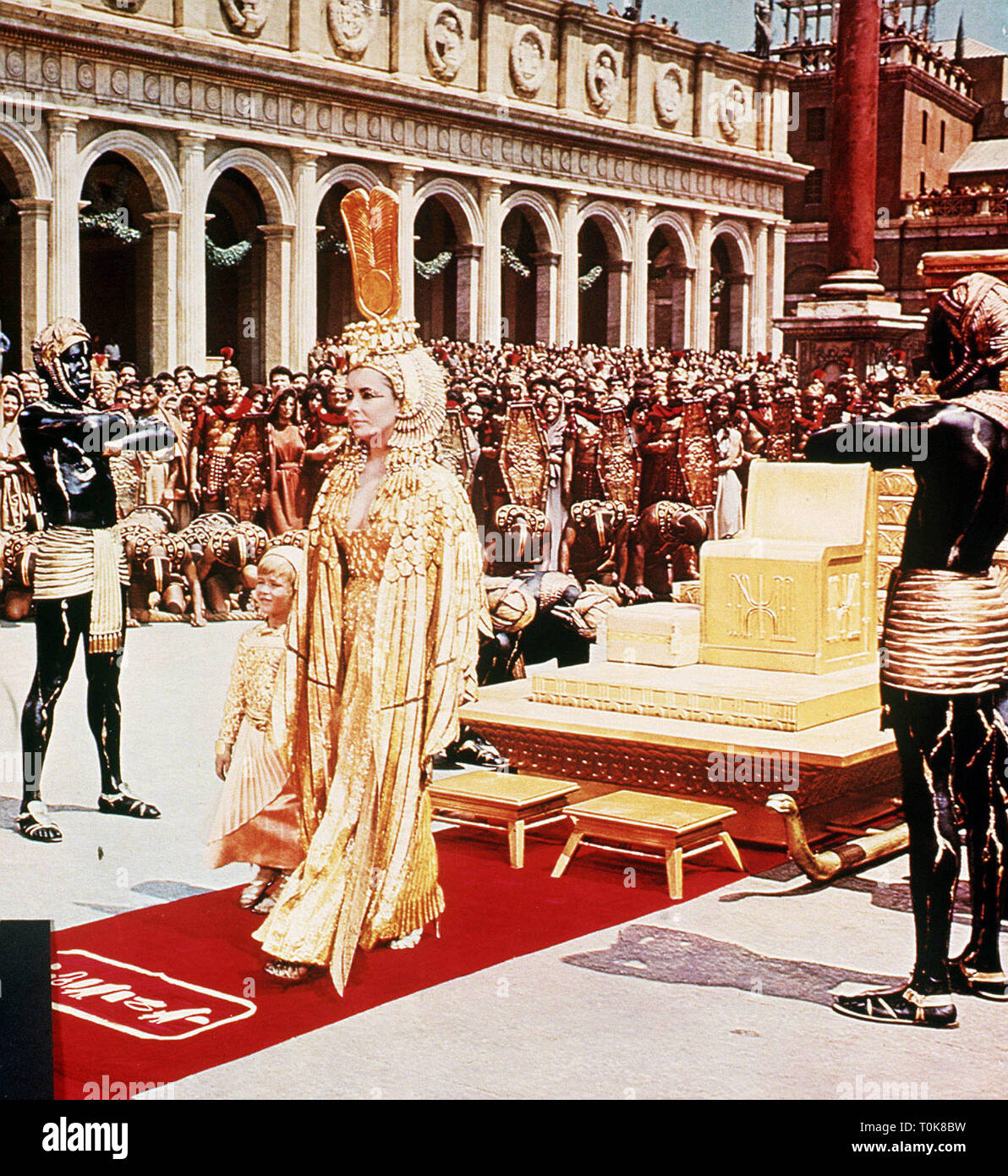 ELIZABETH TAYLOR, CLEOPATRA, 1963 Stock Photo - Alamy
