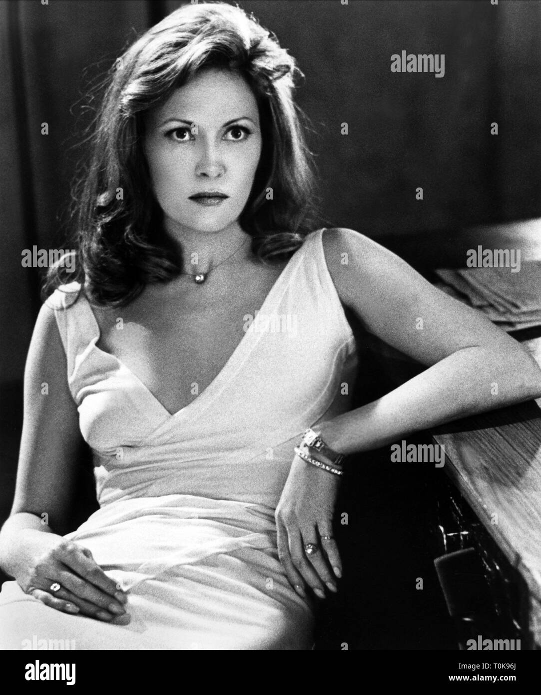 Network faye dunaway Black and White Stock Photos & Images - Alamy