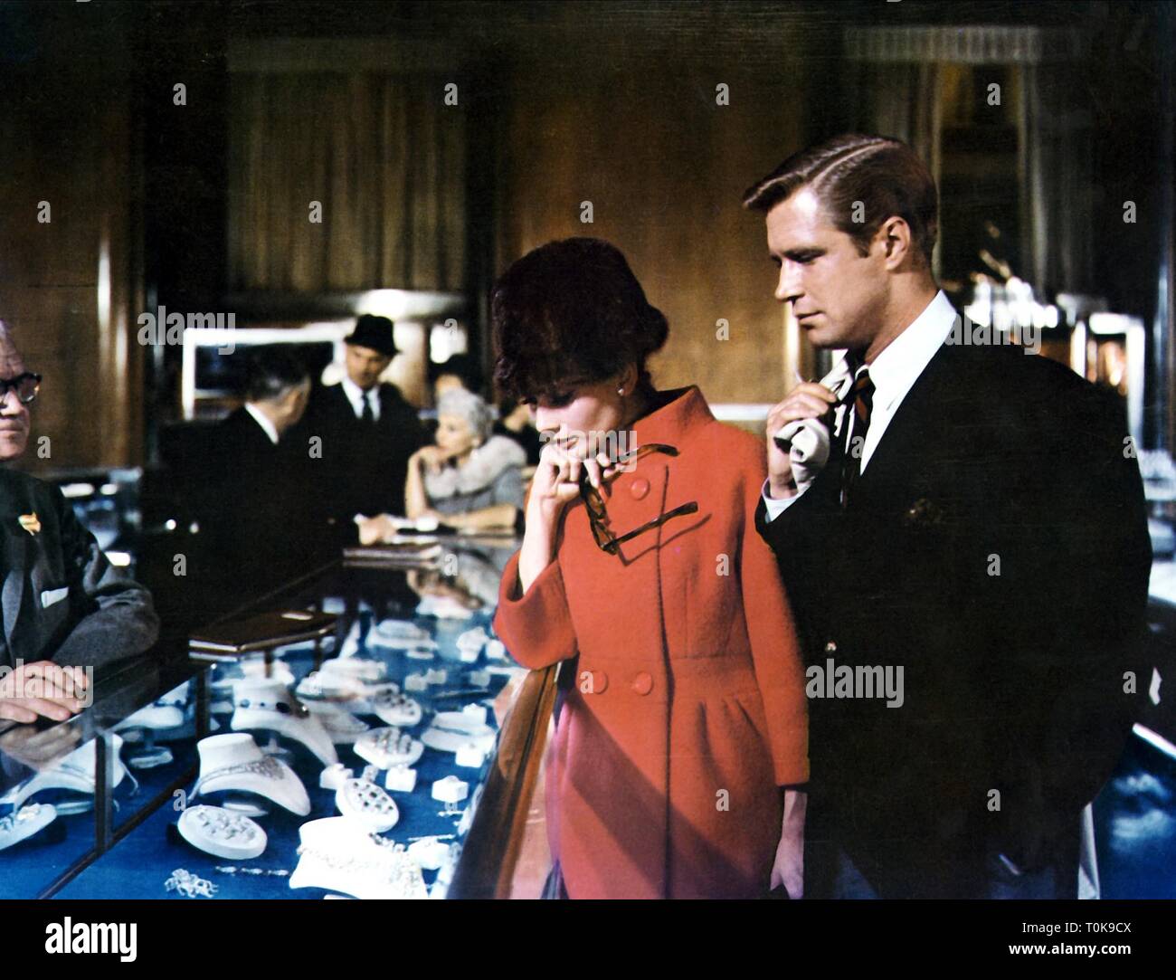 Audrey hepburn breakfast at tiffany hi-res stock photography and images - Alamy