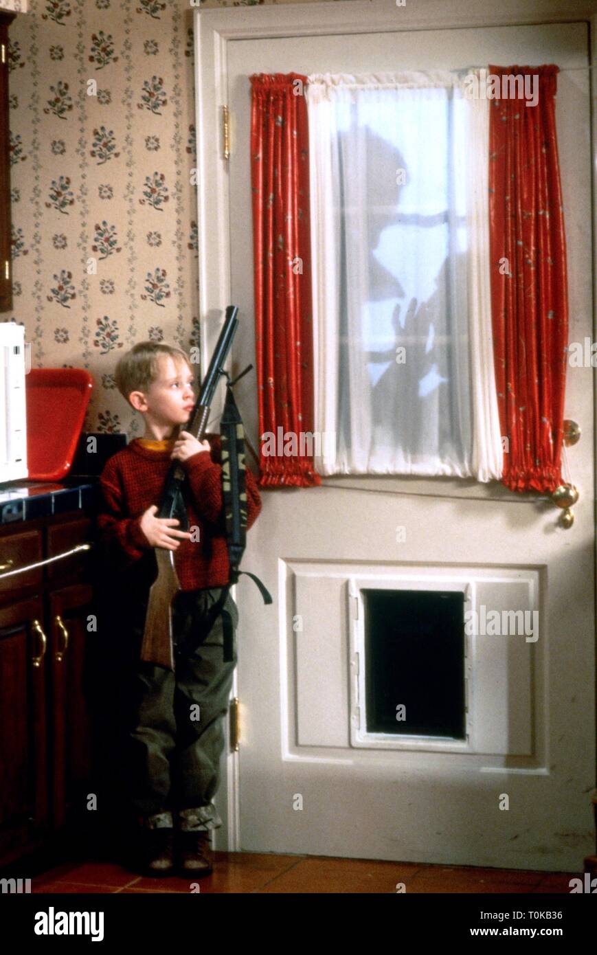 Home Alone Movie Culkin High Resolution Stock Photography and Images ...