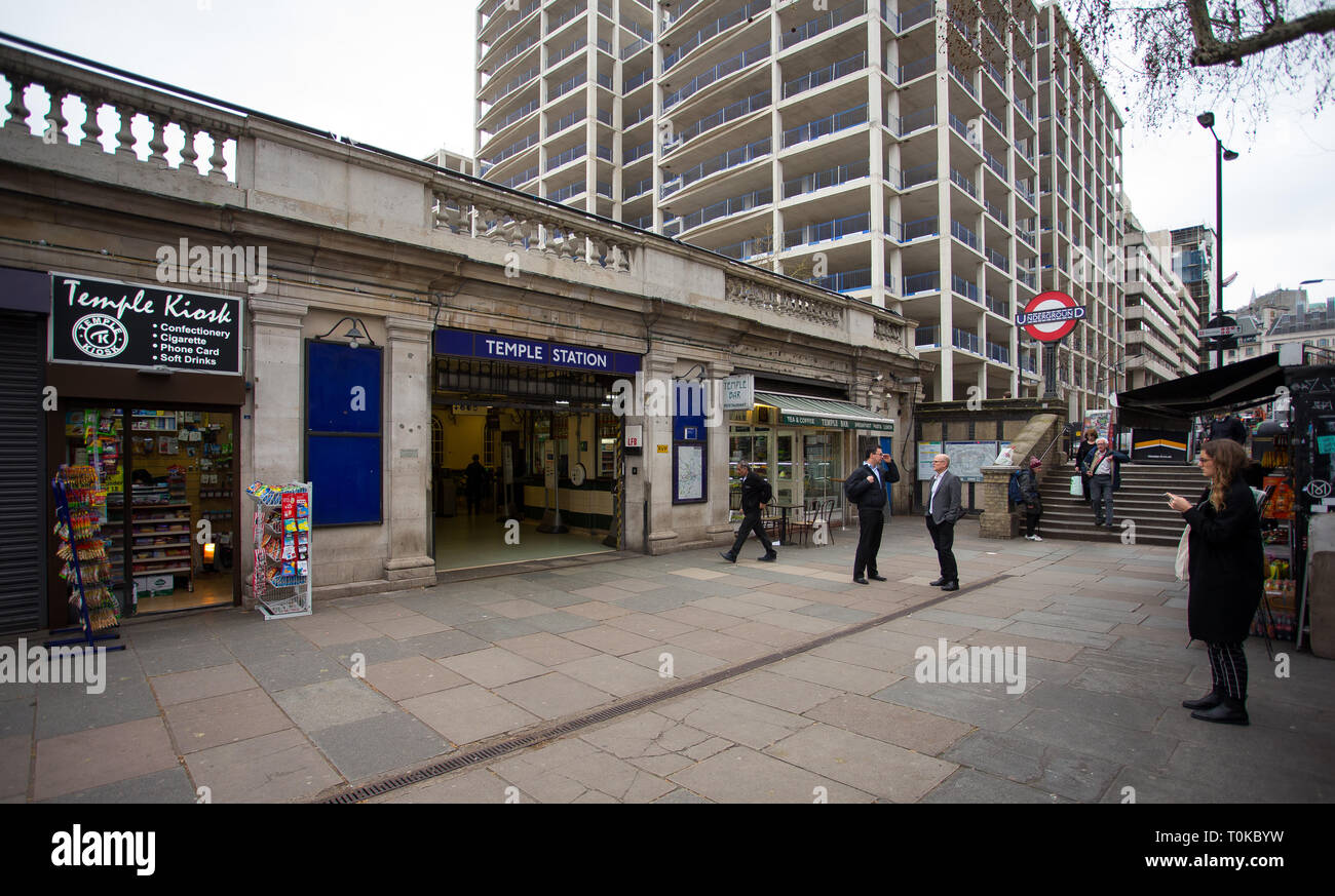 Temple underground station london hi-res stock photography and images ...