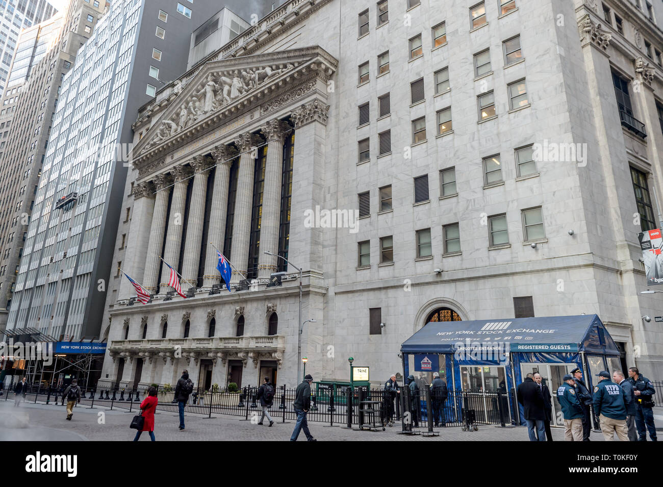 Divestheadquarters hi-res stock photography and images - Alamy