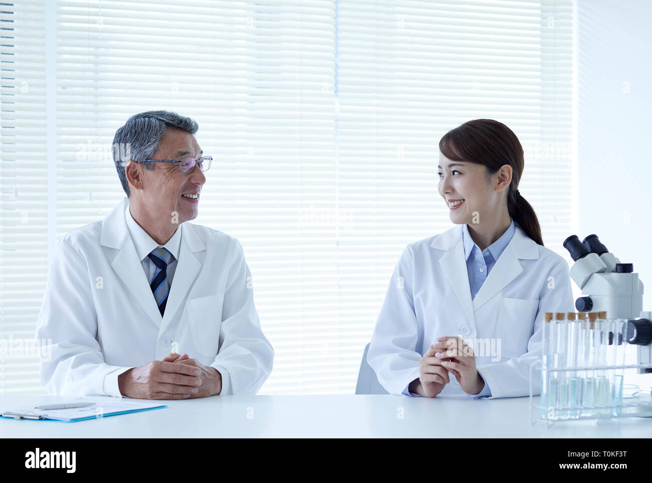 Japanese researchers in the lab Stock Photo - Alamy