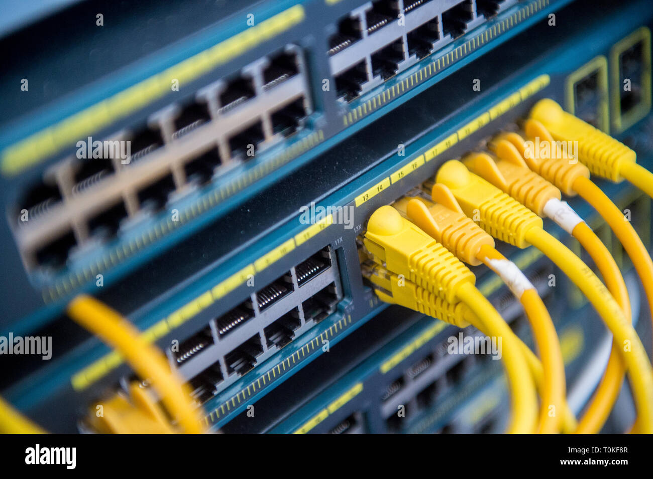 Category 5 cables hi-res stock photography and images - Alamy