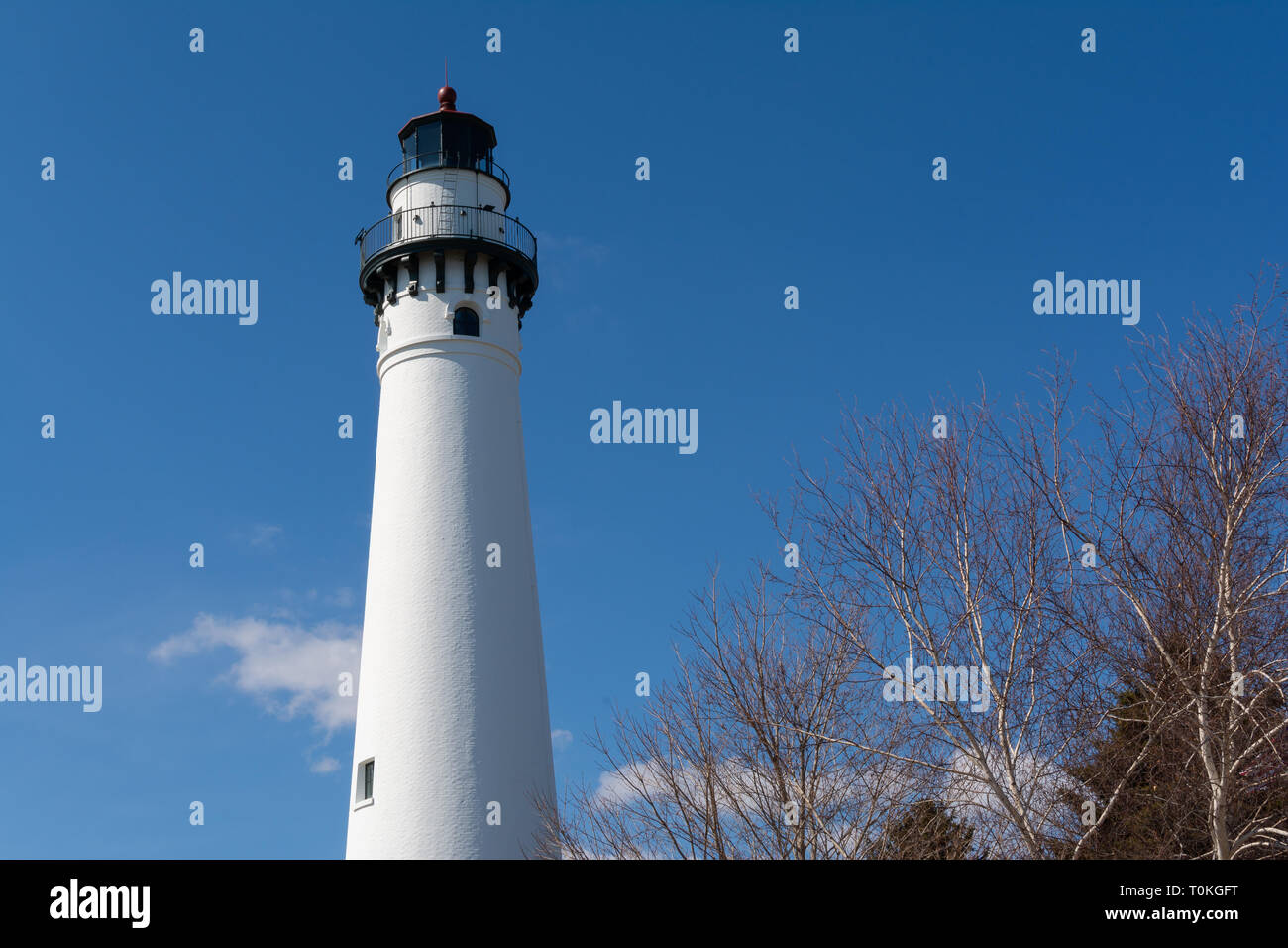 Blue skies over Windpoint Lighthouse in Racine, Wisconsin, USA Stock ...