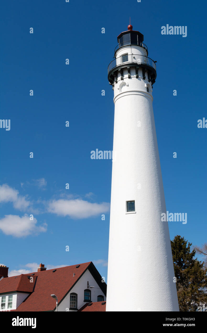 Blue skies over Windpoint Lighthouse in Racine, Wisconsin, USA Stock ...