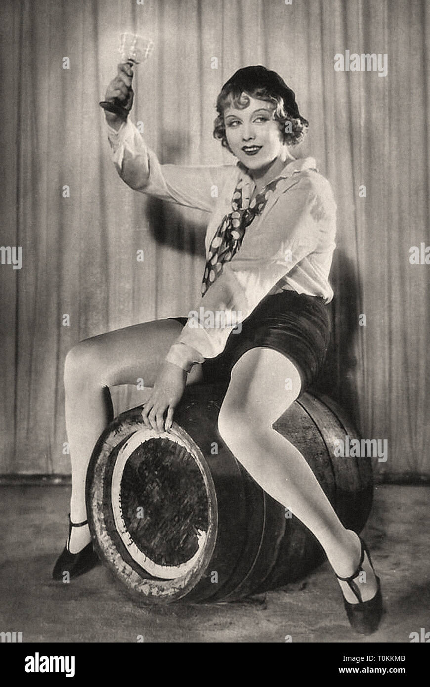 Portrait of Anny Ondra in Sücndig Und Sücss (1929) - Silent movie era ...