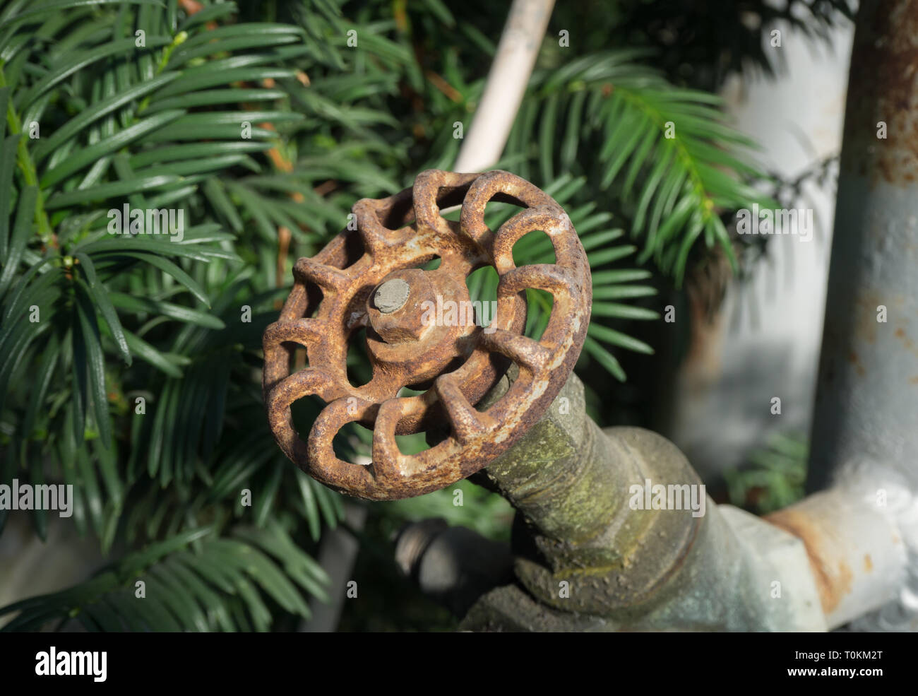 Flow control valve hi-res stock photography and images - Alamy