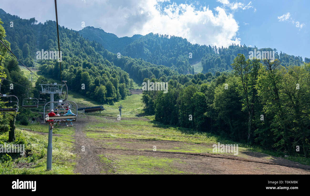 Rope tow ski lift hi-res stock photography and images - Alamy