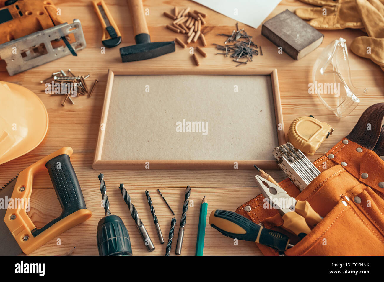 Empty picture frame hi-res stock photography and images - Alamy