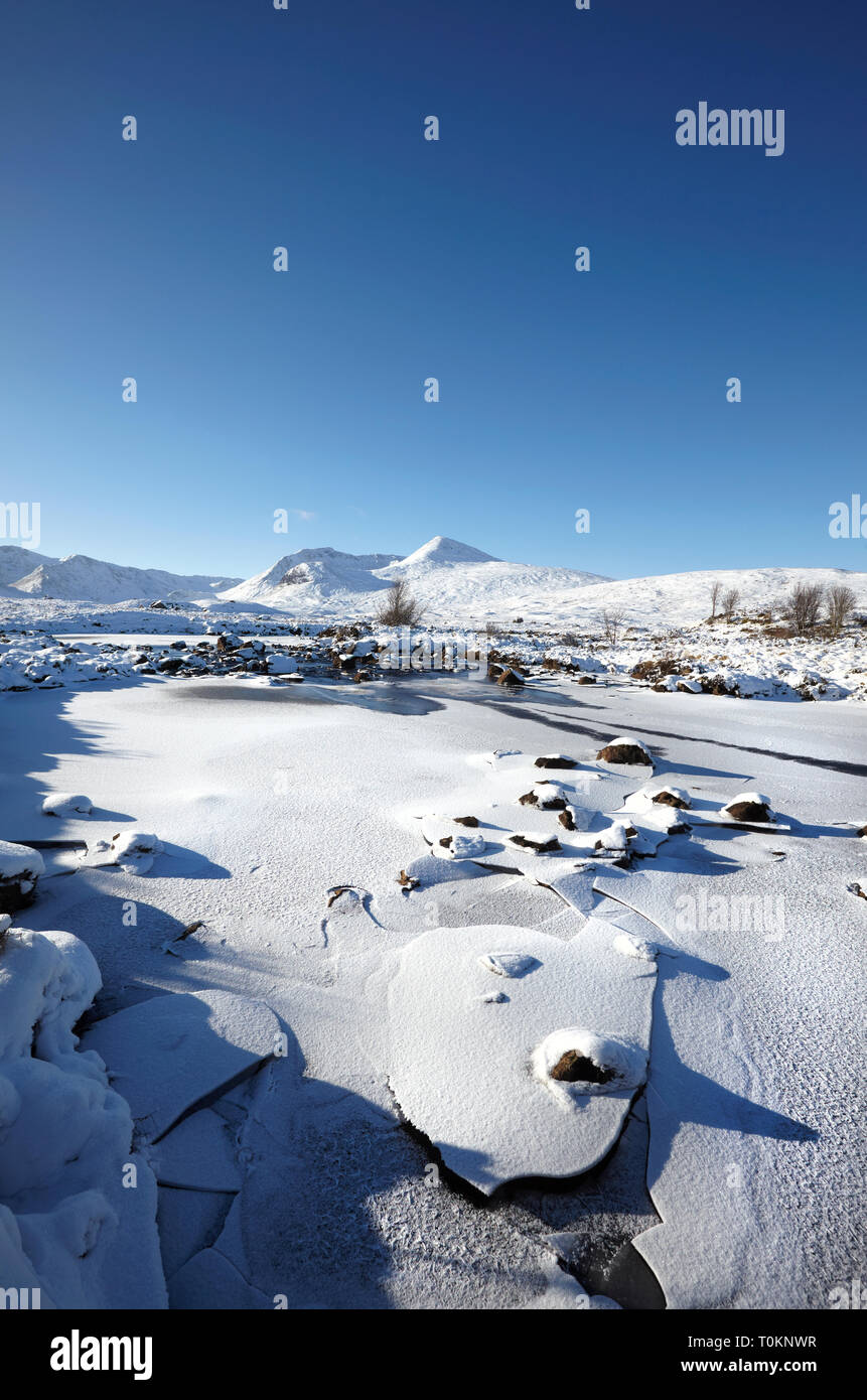 Frozen rannoch moor hi-res stock photography and images - Alamy