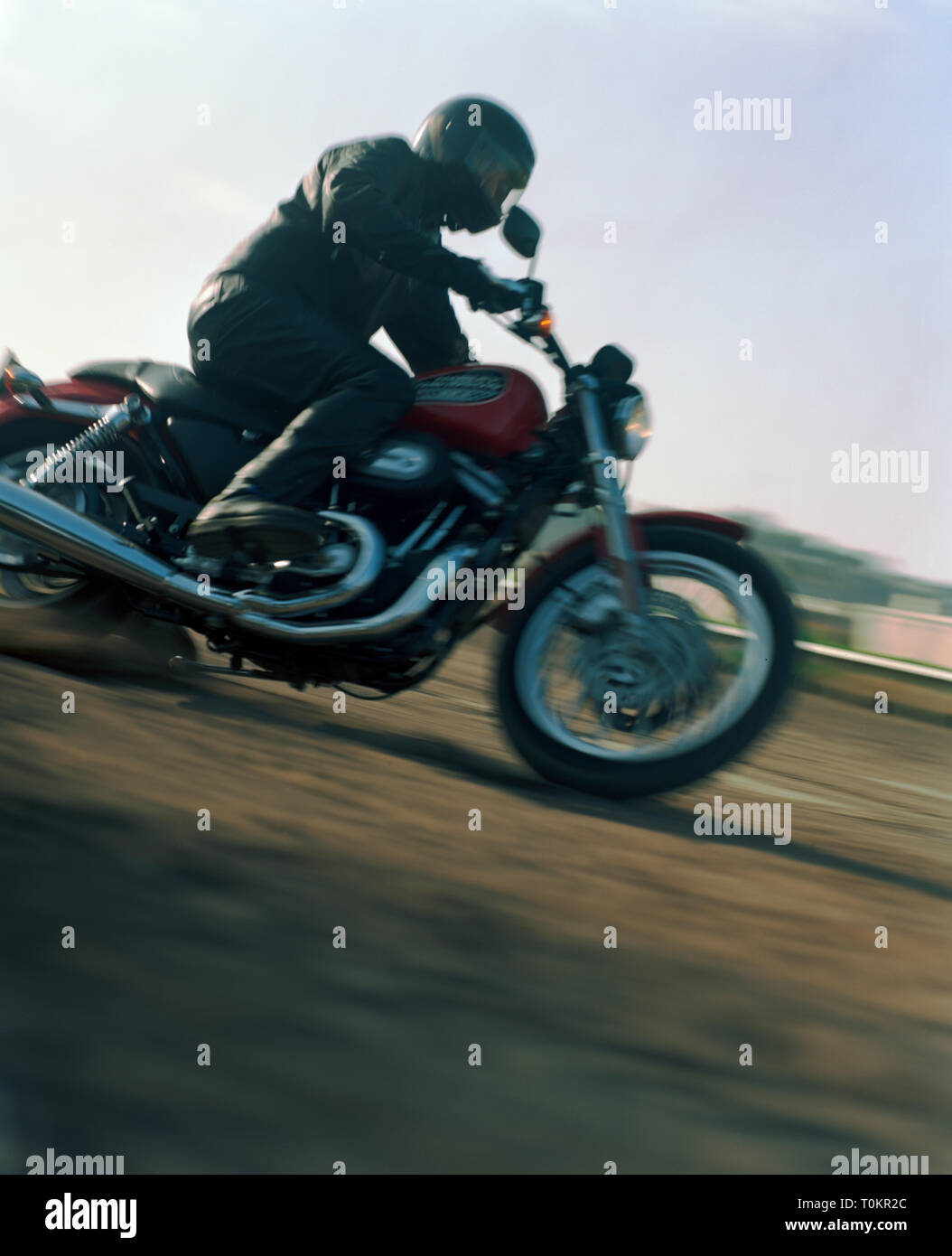 Side profile man riding motorcycle hi-res stock photography and images ...