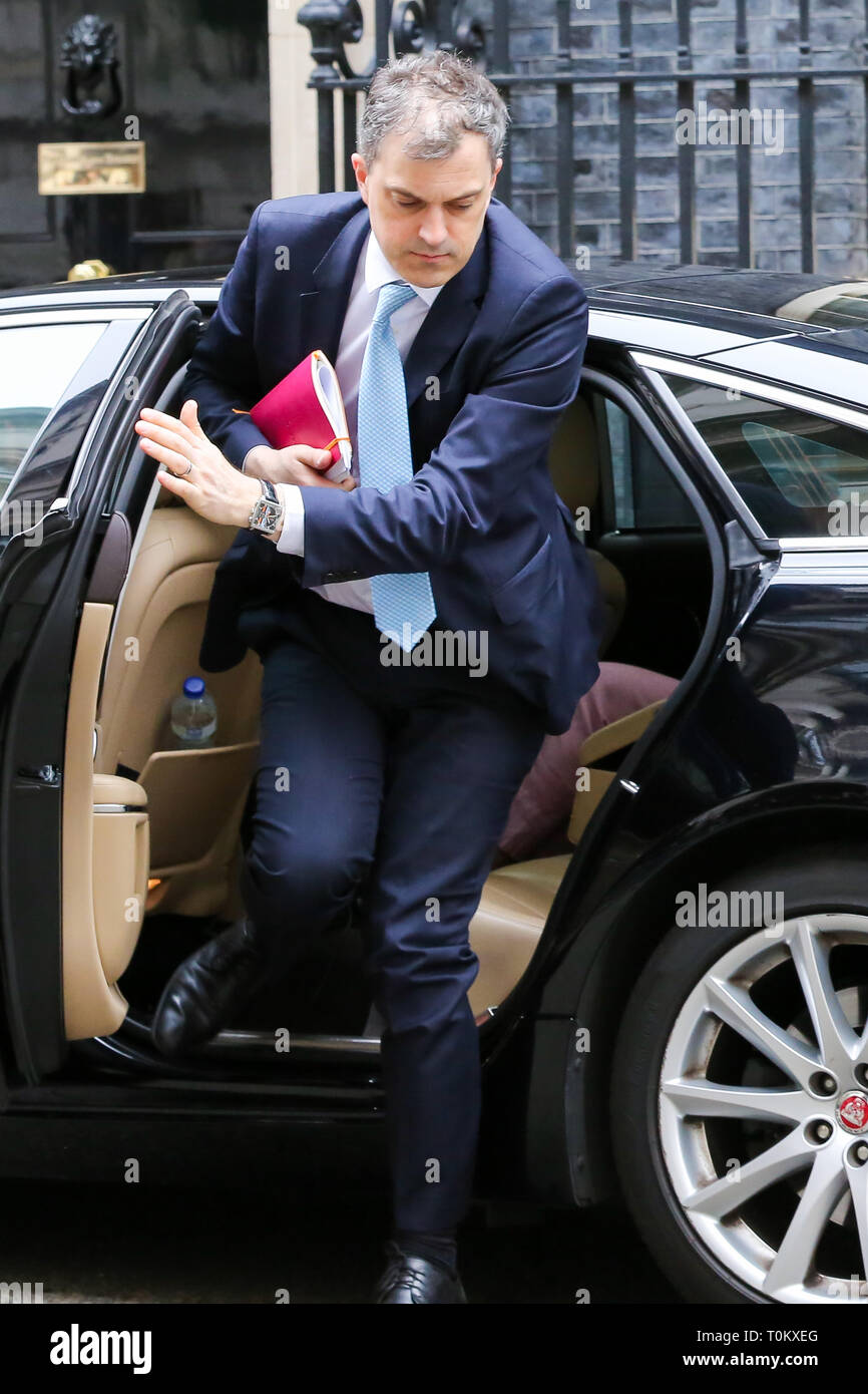 Chief whip arriving julian smith hi-res stock photography and images ...