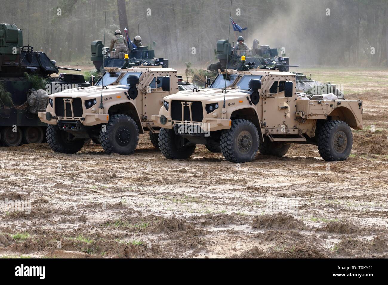 Joint light tactical vehicle jltv hi-res stock photography and images ...