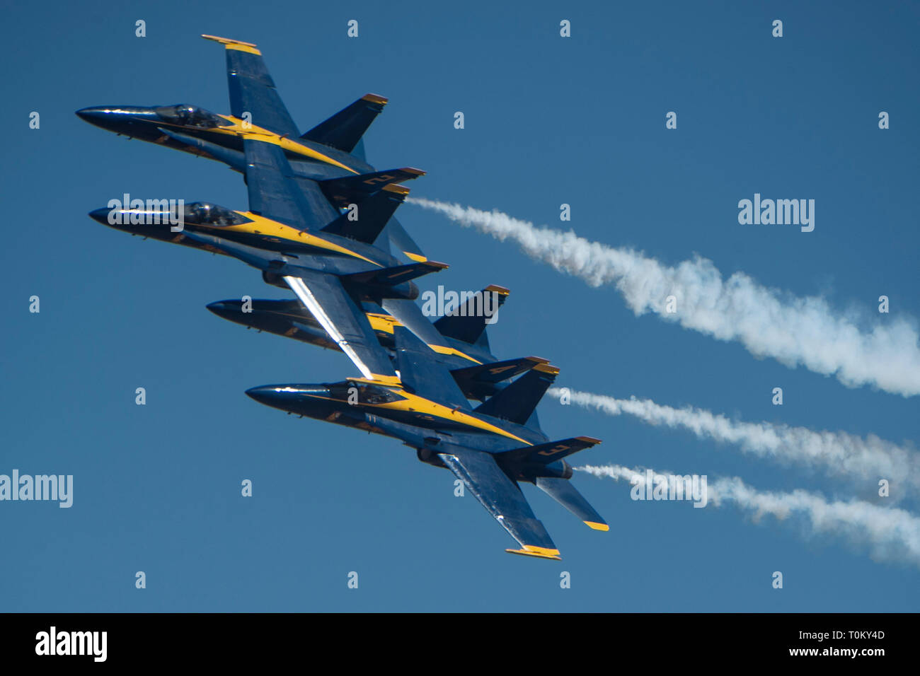 El centro airshow hi-res stock photography and images - Alamy