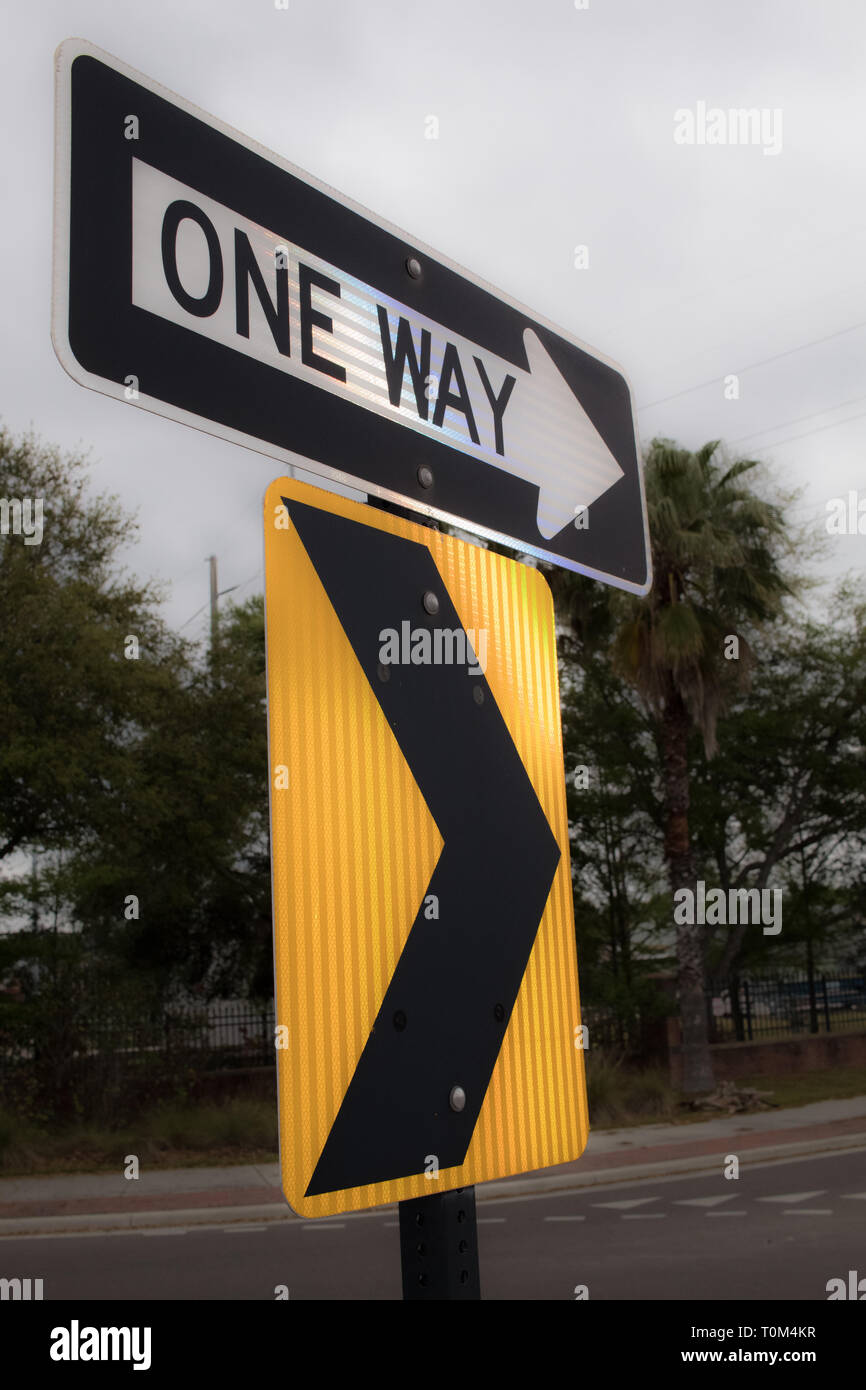 One Way traffic sign Stock Photo - Alamy