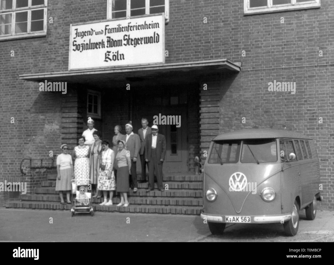 1960s vw bus hi-res stock photography and images - Alamy