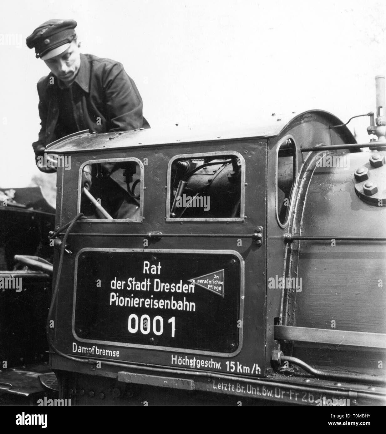 Ernst thalmann pioneer hi-res stock photography and images - Alamy