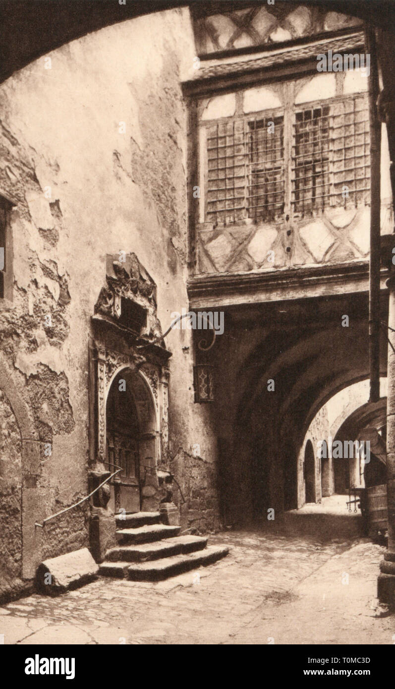 1920s germany courtyard hi-res stock photography and images - Alamy