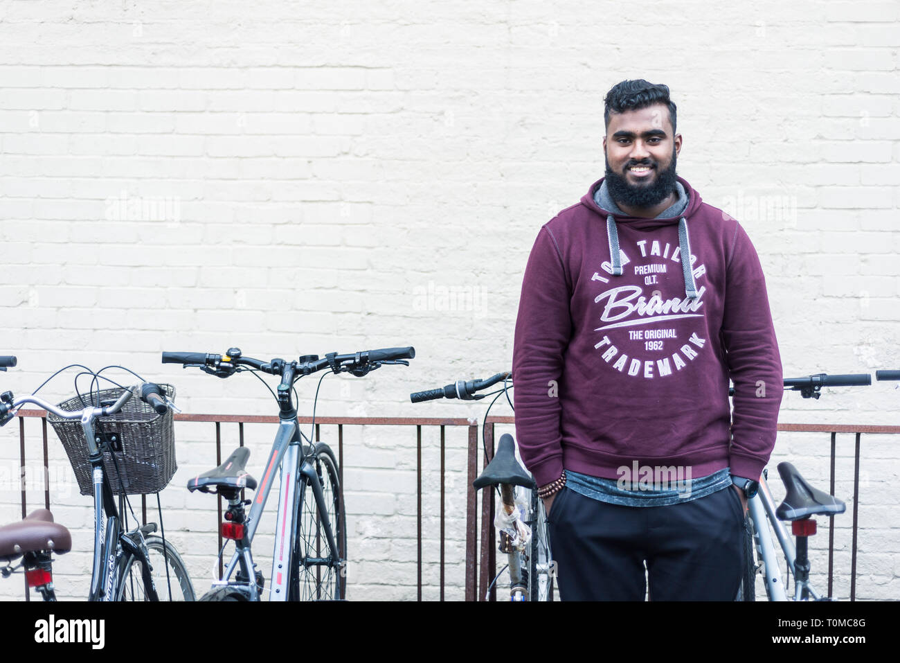 Indian college boy hi-res stock photography and images - Alamy