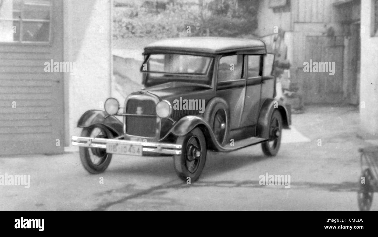 Limousine 1930s hi-res stock photography and images - Alamy