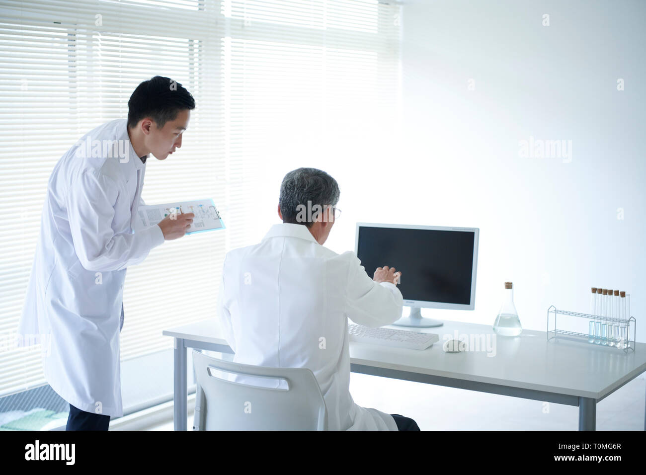 Japanese researchers in the lab Stock Photo - Alamy