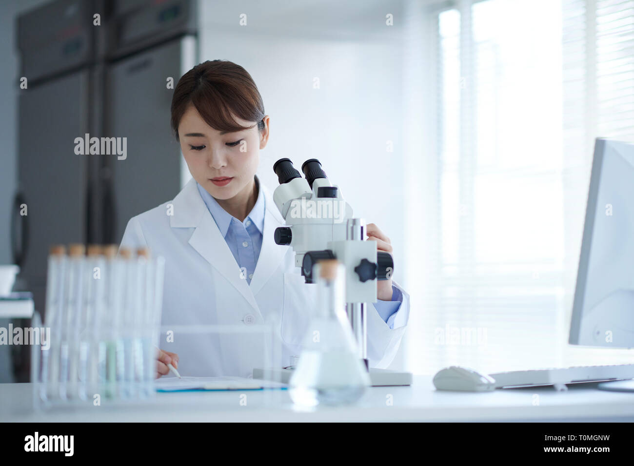 Young scientist lab japan hi-res stock photography and images - Alamy