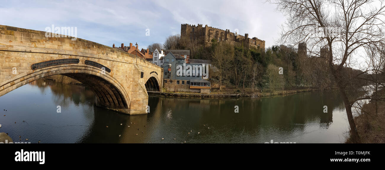 Panorama of Durham Framwellgate Bridge spanning the River Wear, Durham ...