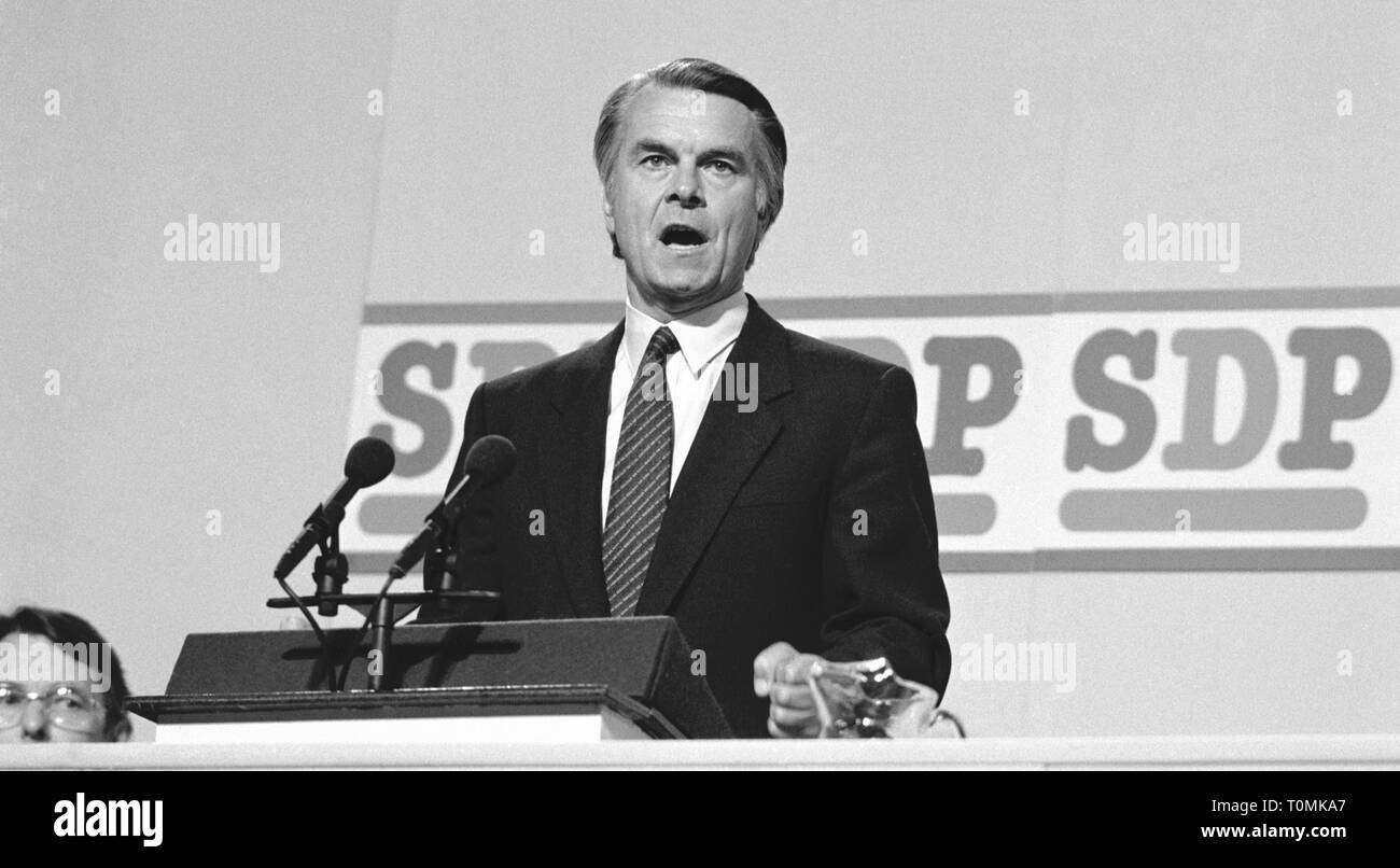 SDP leader Dr David Owen at the end of the SDP conference at Harrogate ...