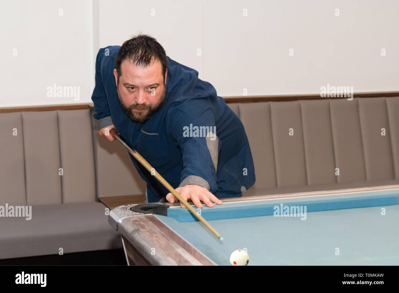 Blowing up pool hi-res stock photography and images - Alamy