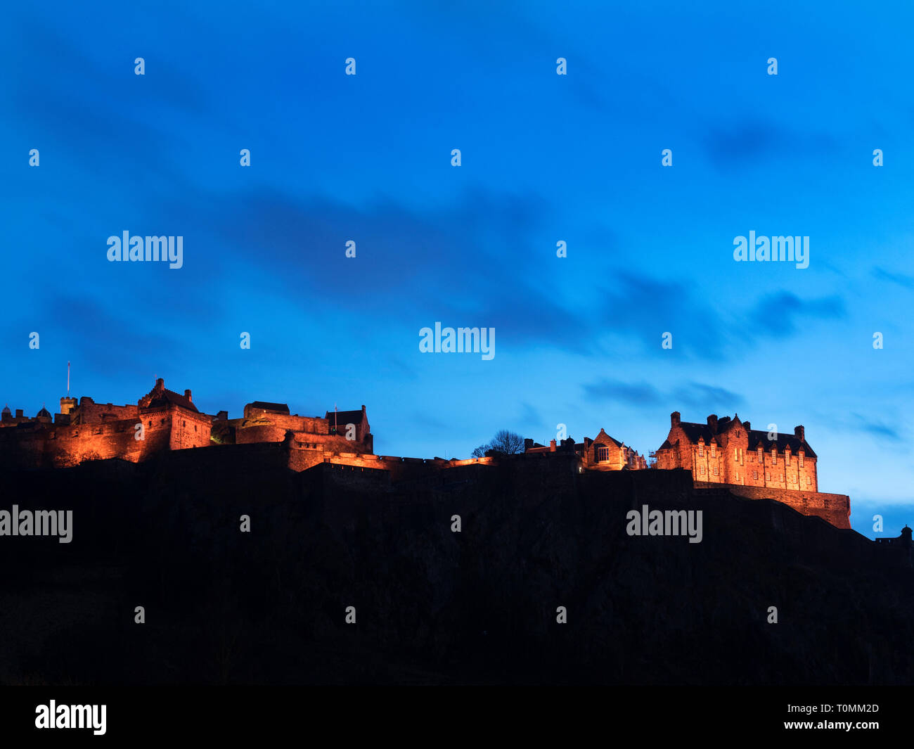 Edinburgh castle twilight hi-res stock photography and images - Alamy
