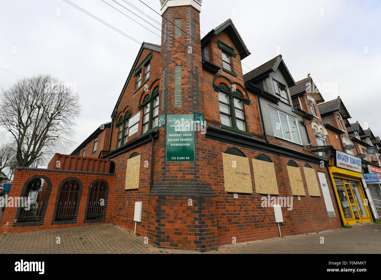 The Jam-E-Masjid Qiblah Hadhrat Sahib Gulhar Shareef mosque on Slade ...