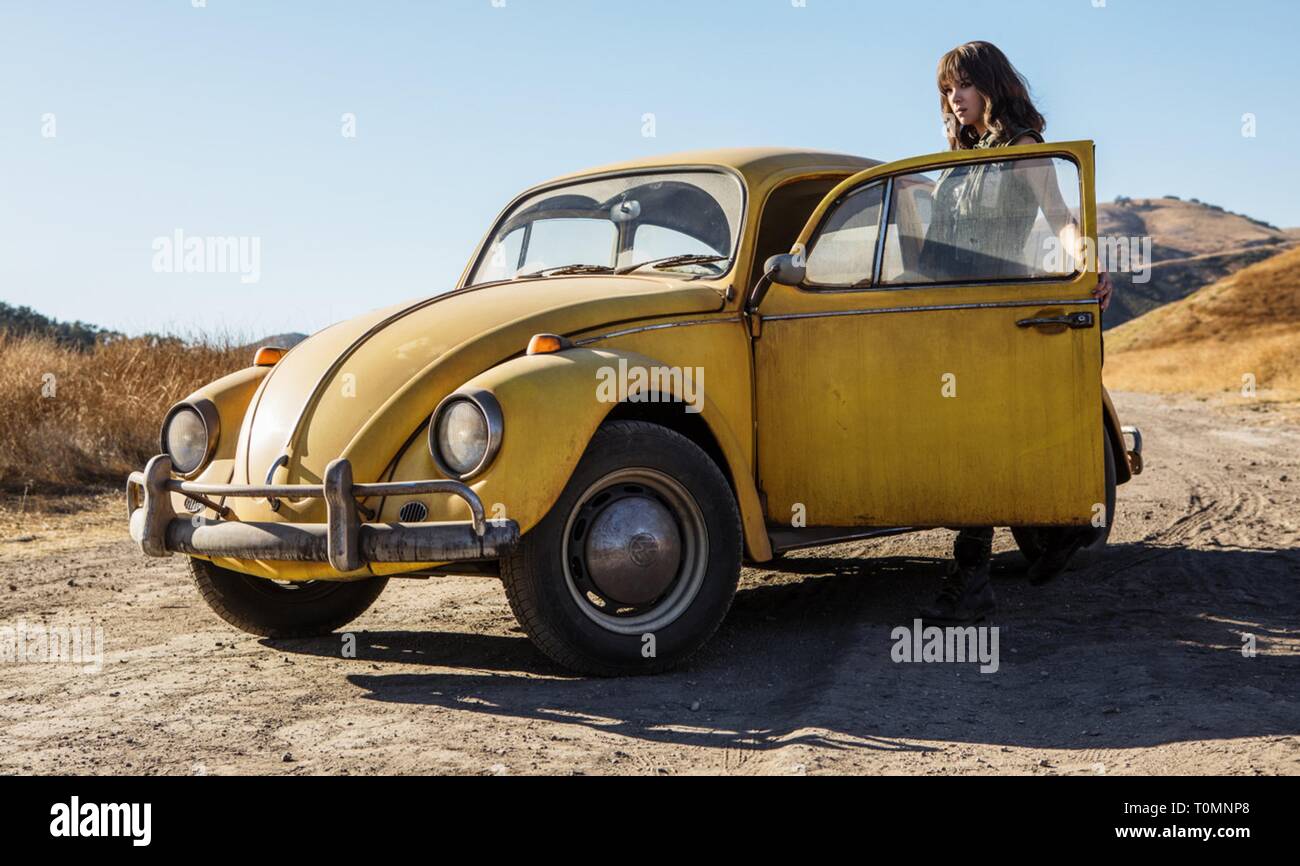 BUMBLEBEE (2018) HAILEE STEINFELD TRAVIS KNIGHT (DIR) PARAMOUNT ...