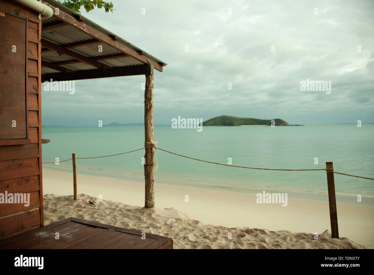 Lean to beach hut on Putney Beach, Great Keppel Island, Queensland ...